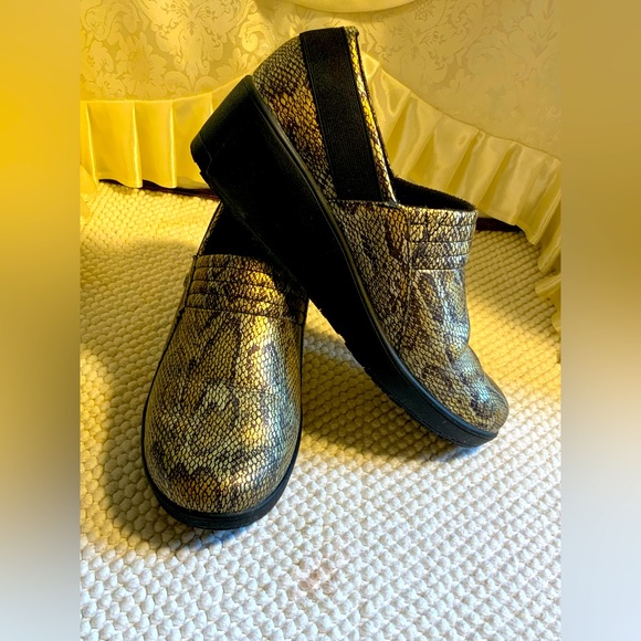 INFINITY | Shoes | Infinity Cherokee | Poshmark